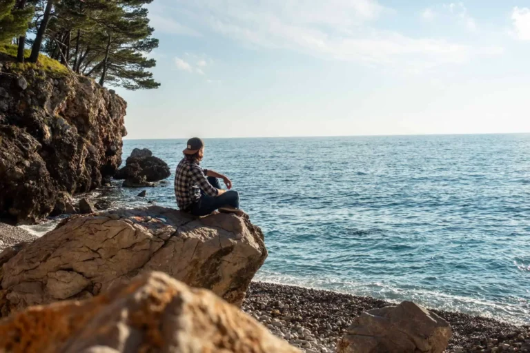 25 Must-Read Books about Travel and Adventure for Explorers